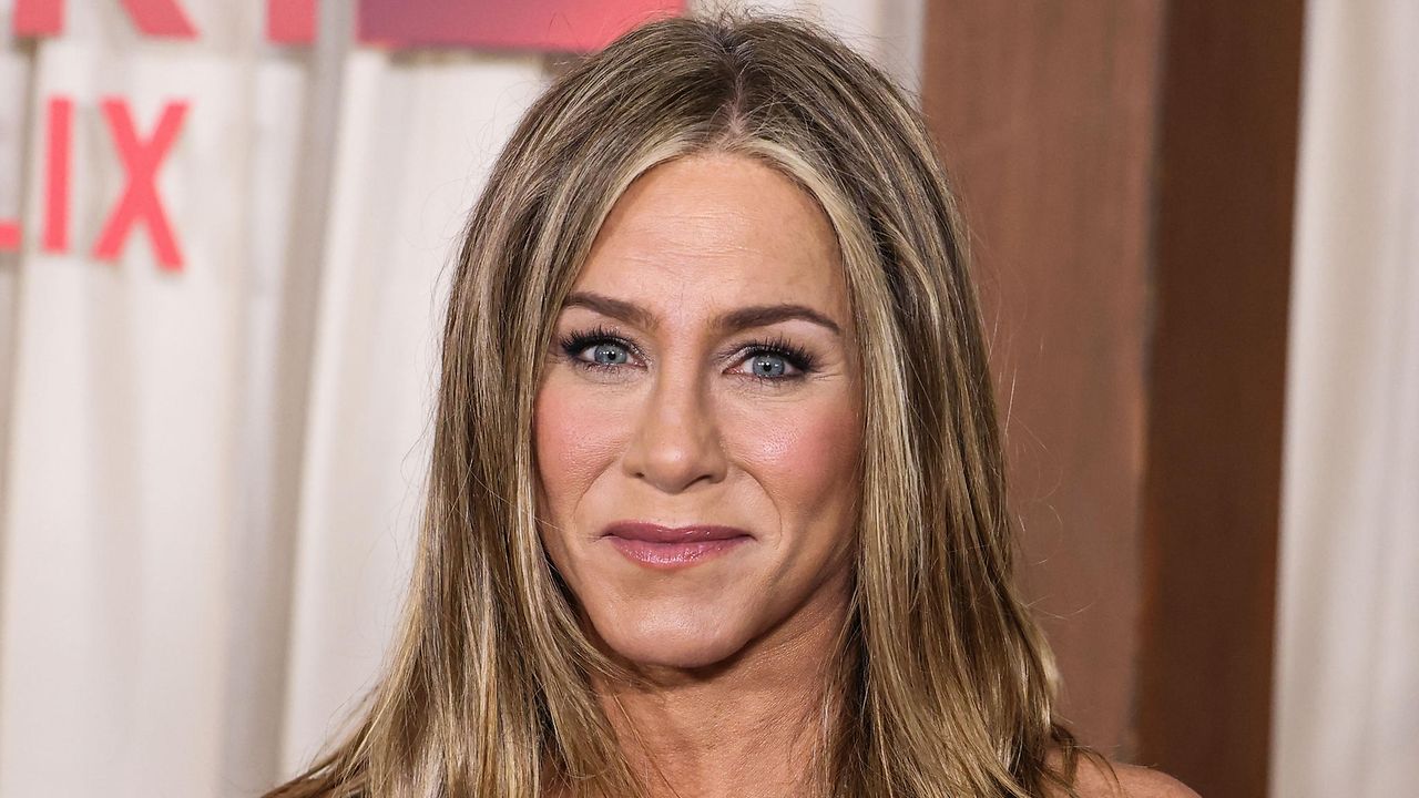 Jennifer Aniston täytti 55 vuotta! Jakoi ennennäkemättömiä kuvia ...