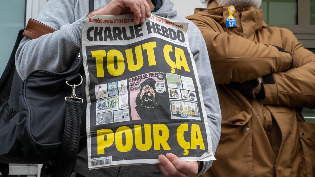 Lähes 10 vuotta sitten Charlie Hebdo-iskussa loukkaantunut on kuollut ...