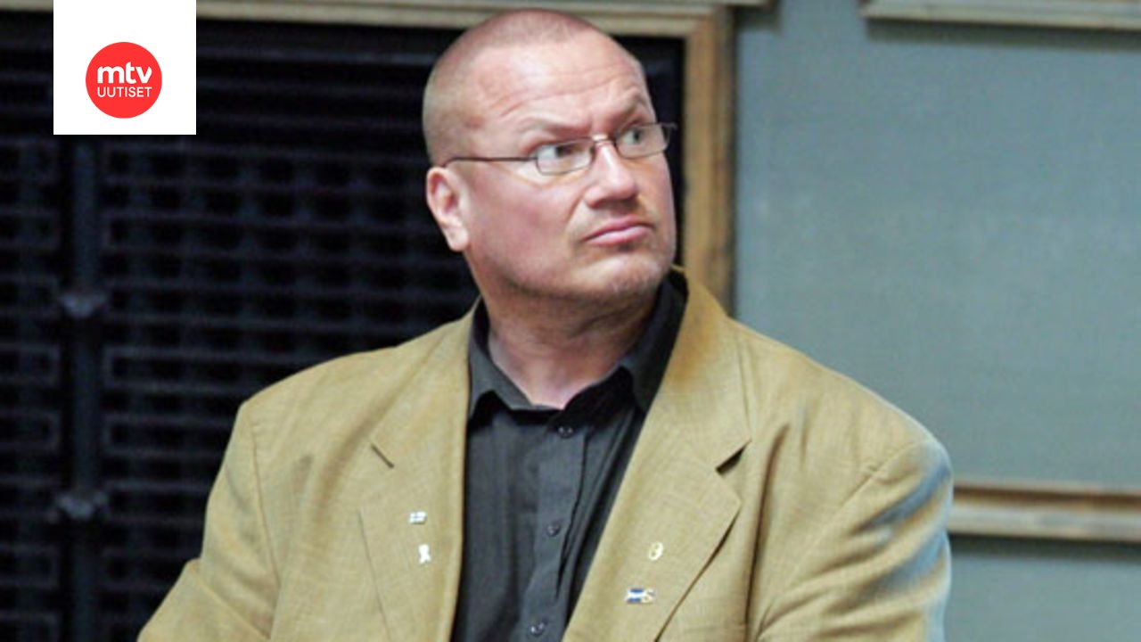 Lehti: Tony Halme ja Johanna Tukiainen salatreffeillä! | MTV Uutiset