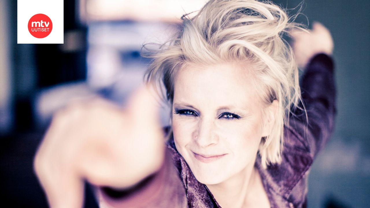 Jonna Tervomaa keikalla Nova Stagella – katso | MTV Uutiset