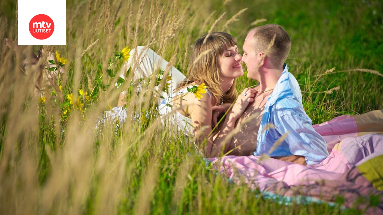 Tämä eroottinen leikki onkin laitonta | MTV Uutiset