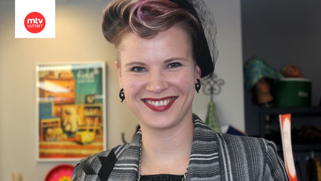 Outi Pyy luo sykähdyttävää huippumuotia – mitä trashion tarkoittaa ...