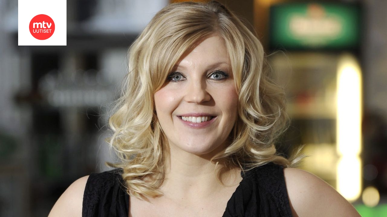 KUVA: Toista lastaan odottava Vappu Pimiä hehkuu selfiessä | MTV Uutiset