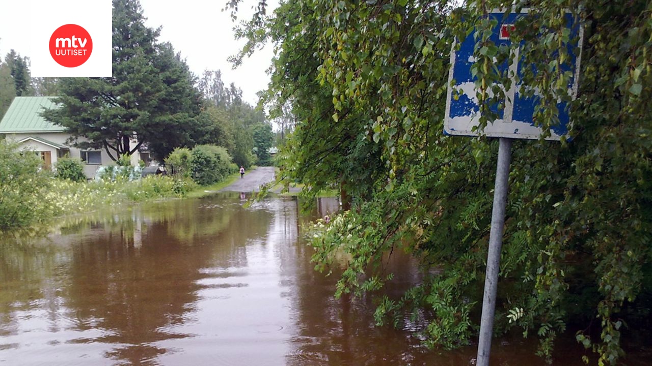 Yöllinen rankkasade valui kellareihin Keski-Suomessa | MTV Uutiset
