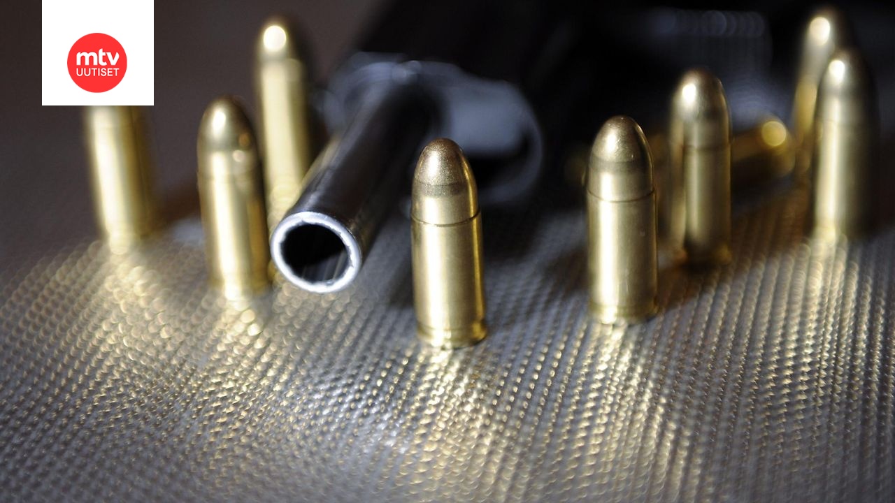 13-vuotias yritti ostaa pornoa, arpalippuja ja aseen – arvaa mikä ...