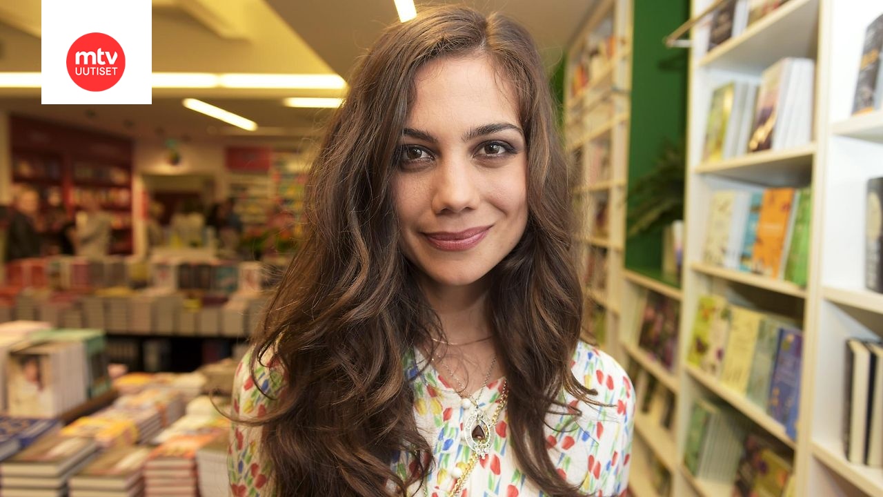 Manuela Bosco: Kihlat jouluaattona! | MTV Uutiset