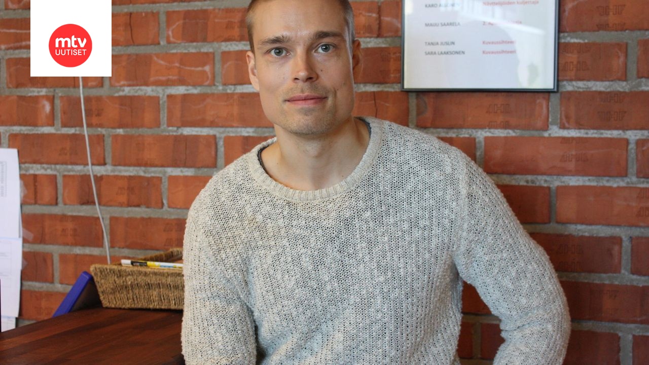 Kuva: Salkkarit-tähden koiranpentu multitalentti – lautapelejä isännän ...