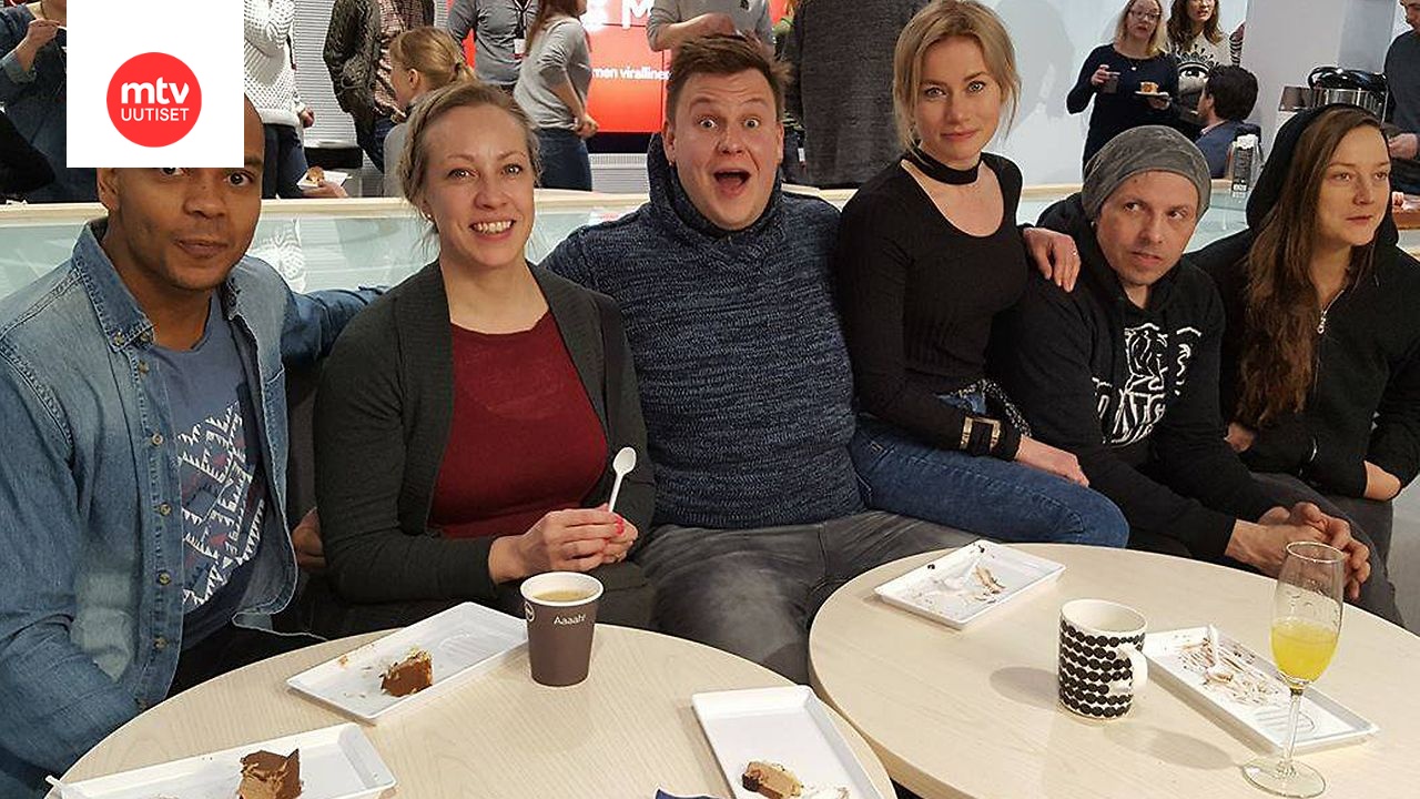 Samppanjaa ja kakkua! Putous-tähdille järjestettiin todellinen yllätys ...