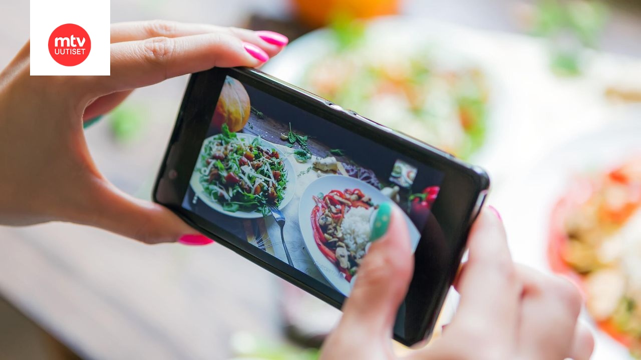 Salakavala lihottaja! Ruokakuvien ottamisella yllättävä vaikutus vaa'an ...