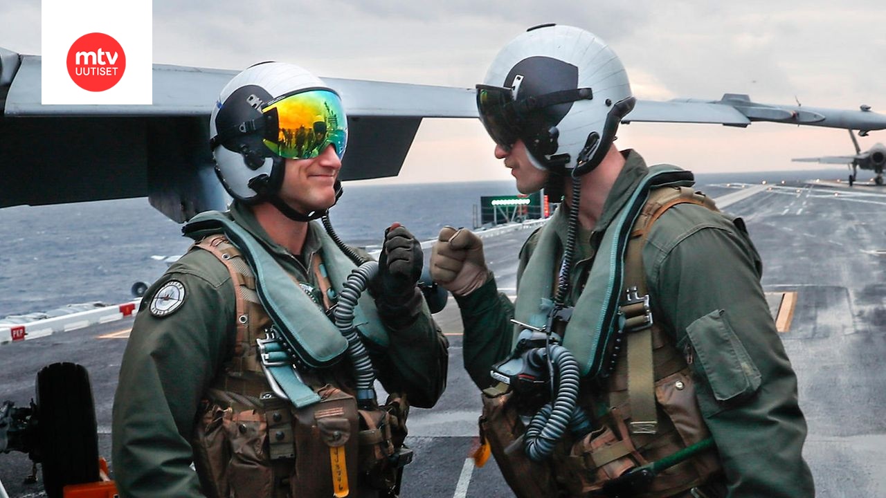 Suomalainen Hornet-pilotti teki historiaa – laskeutui ensimmäistä ...