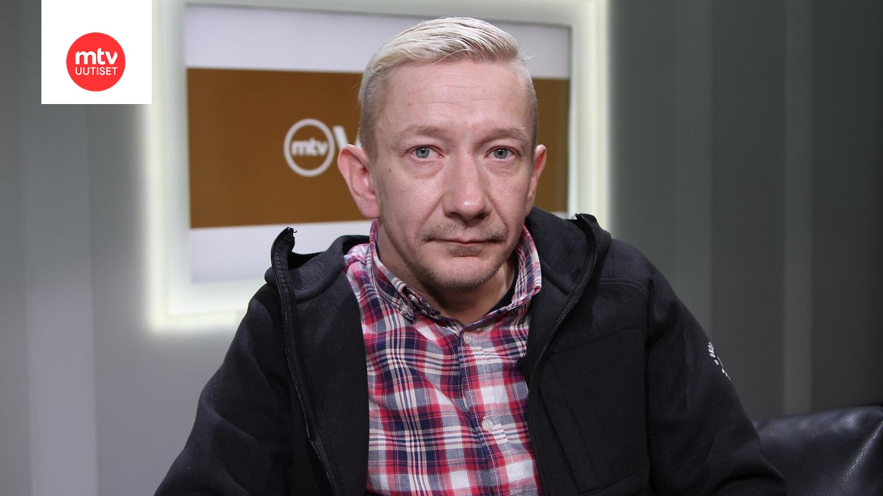 Yölintu-yhtyeen Simo Silmu kertoo hänen tiedoillaan tehdystä ...