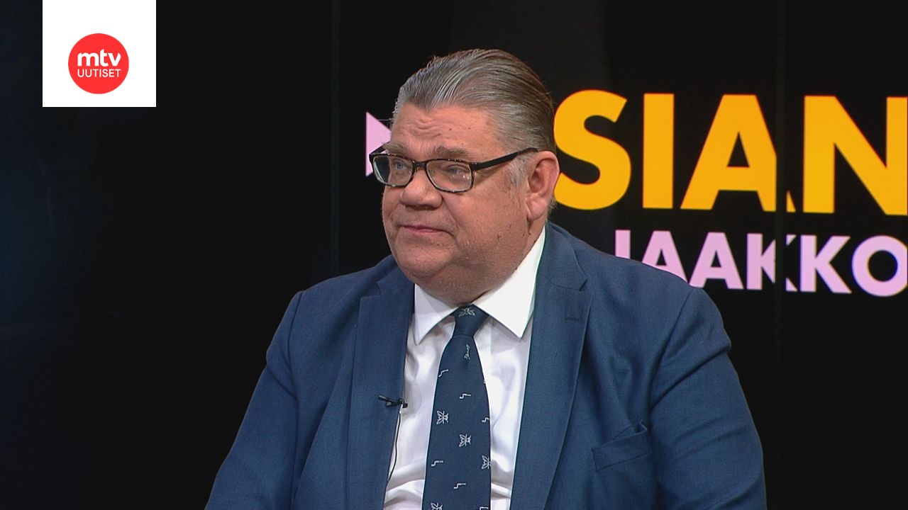Timo Soini panttaa edelleen päätöstä jatkostaan – "Vaikea päätös, kun ...