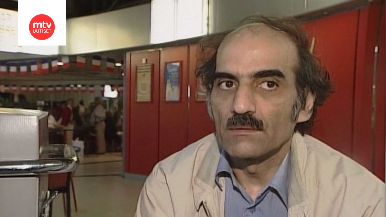 Mehran Karimi Nasseri asui pariisilaisella lentokentällä 18 vuotta ...