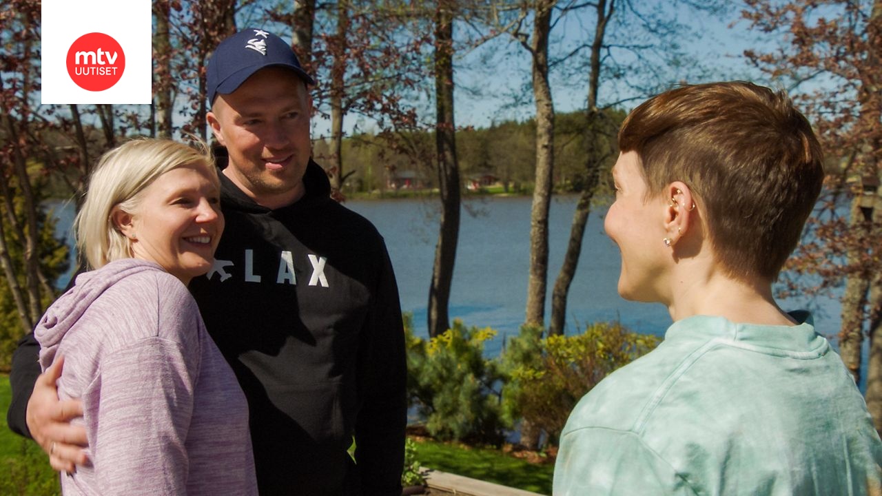 Vappu Pimiän aviomies Teemu Huuhtanen jättää työnsä – Pimiä: "Vaimo on todella onnellinen" | MTV ...