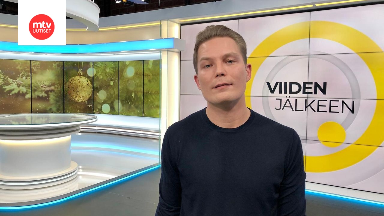 Jare Tiihonen julkaisi kesäisen otoksen – istuu huvijahdin kannella: ”Veneily on maistunut tänä ...