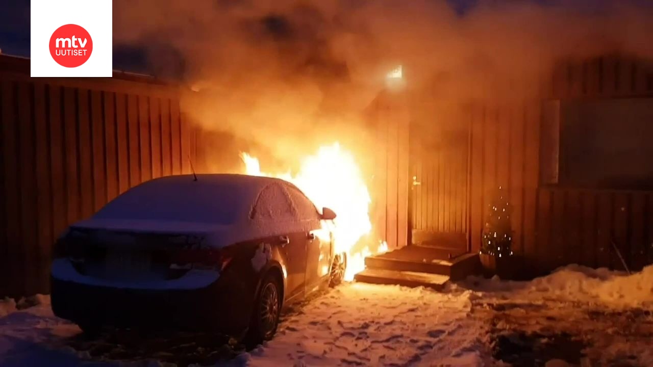 Sivullinen ei halunnut auttaa Jonnea tulipalopaikalla | MTV Uutiset