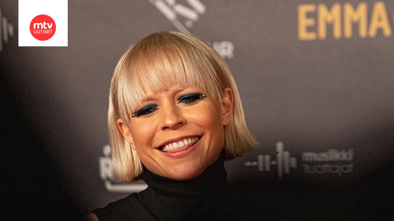 Paula Vesala 40 vuotta! Näin rakastettu laulaja on muuttunut vuosien ...