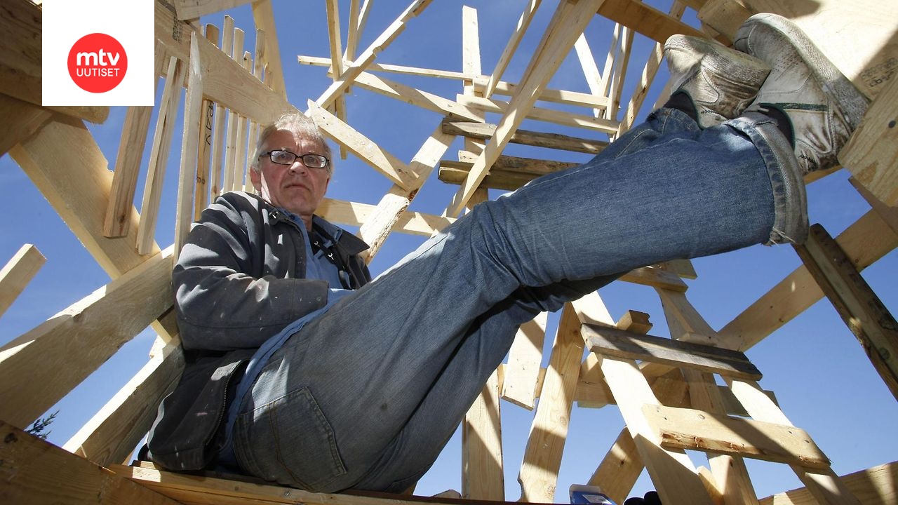 Lars Vilks teki ympäristötaidetta Iissä salanimellä vuonna 2010 | MTV ...