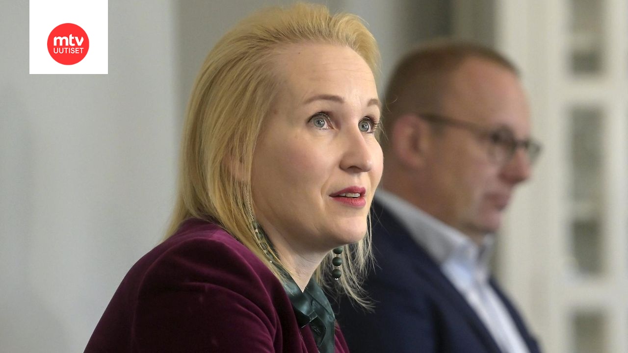 Minna Helle palkkamallineuvotteluista: Kirjan kannet on nyt laitettu ...