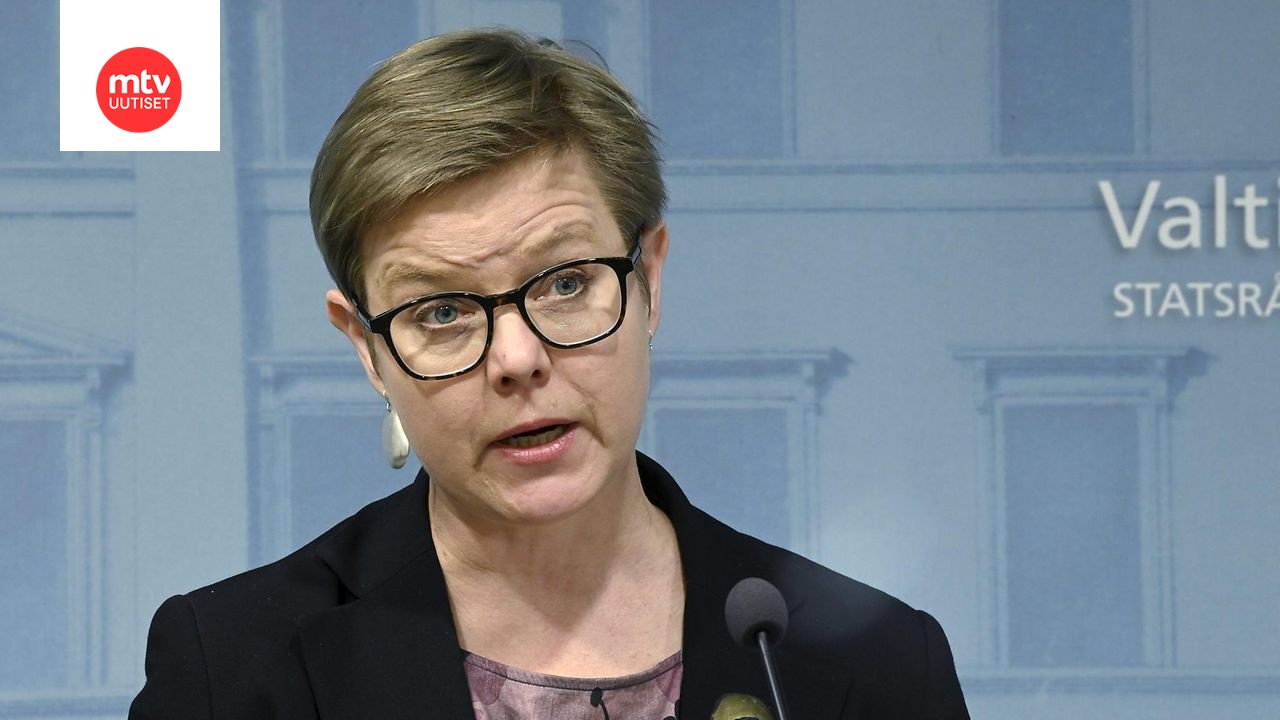 Sisäministeri Mikkonen: Ukrainalaisten tilapäistä suojelua hakevien ...