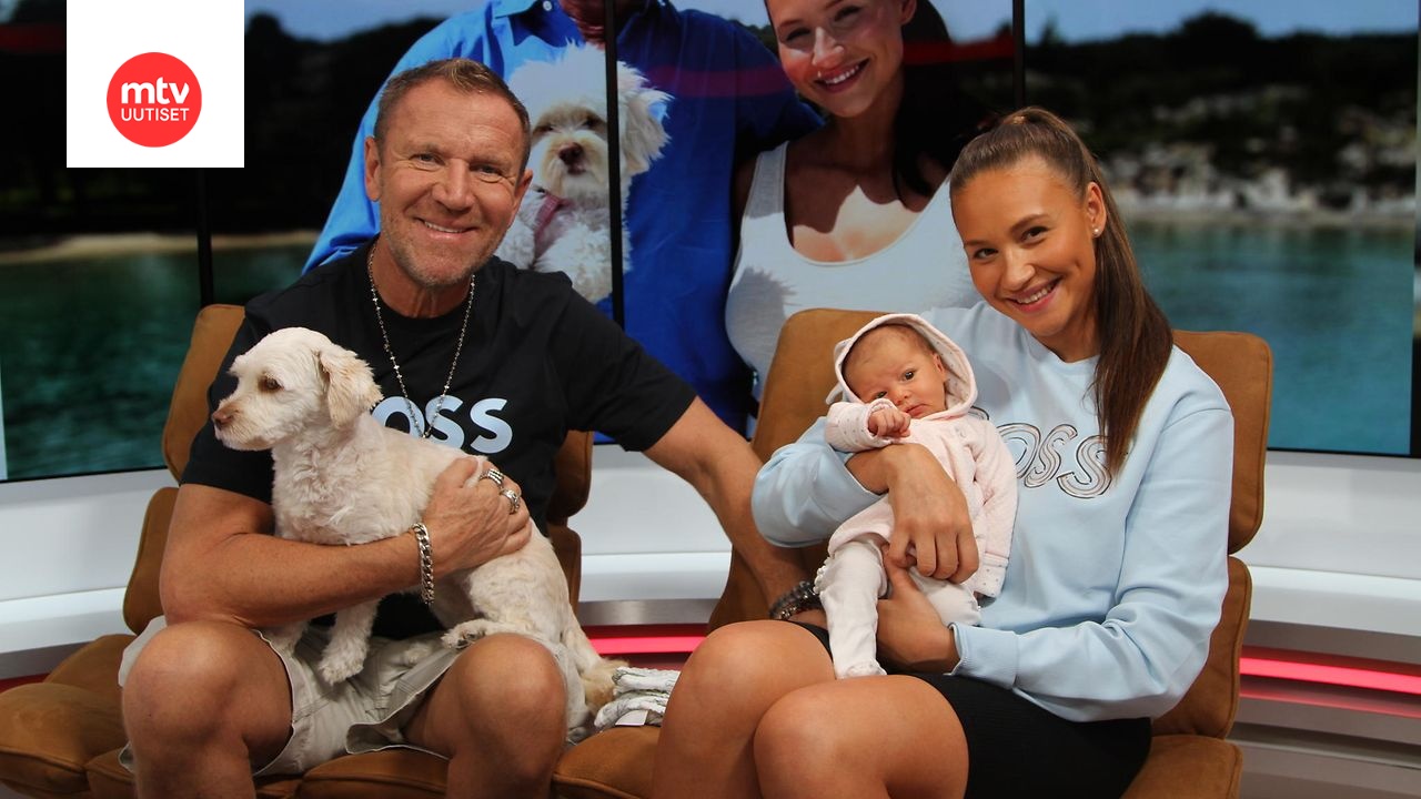 Renny ja Johanna Harlin hempeilevät romanttisessa otoksessa aaltojen ...