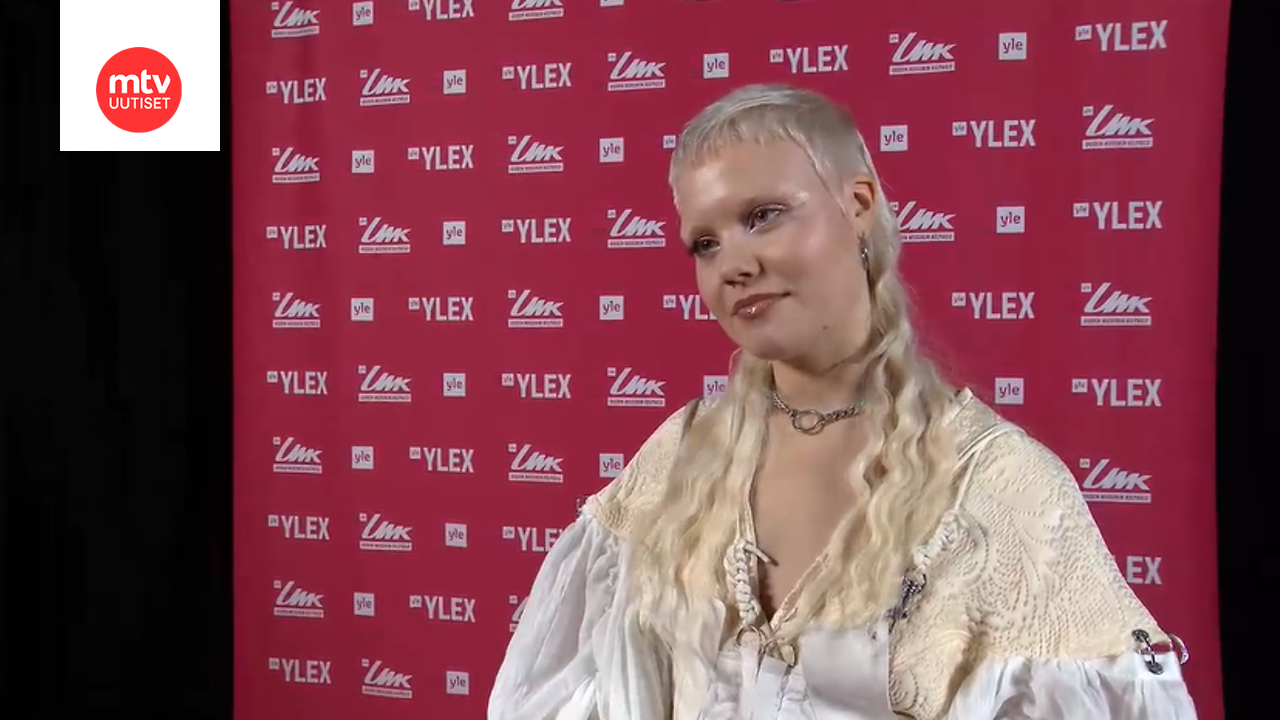 Lxandra toivoo löytävänsä UMK:n kautta uutta suomalaisyleisöä musiikilleen – näin laulajan äiti ...