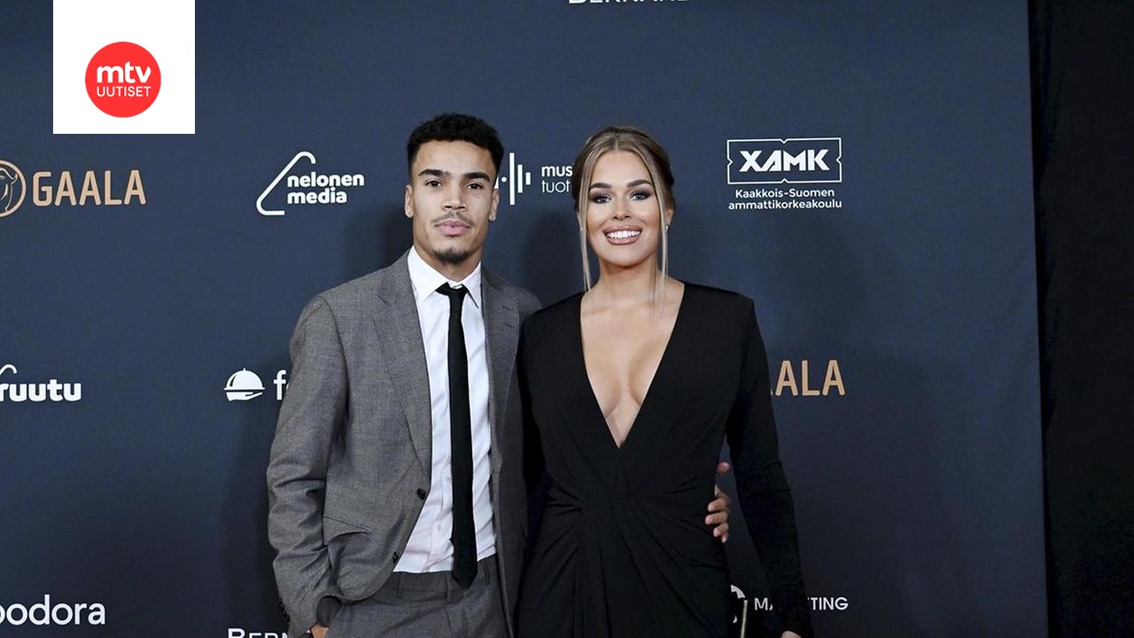 Ensimmäinen yhteiskuva! Sara Sieppi ja jalkapalloilija Pyry Soiri ...