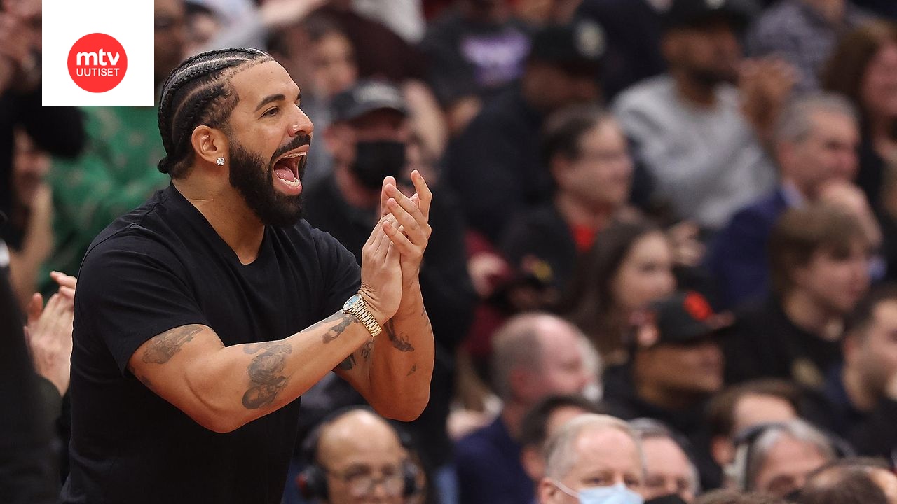 Rap-artisti Drake on lyönyt miljoonavedon Super Bowliin | MTV Uutiset
