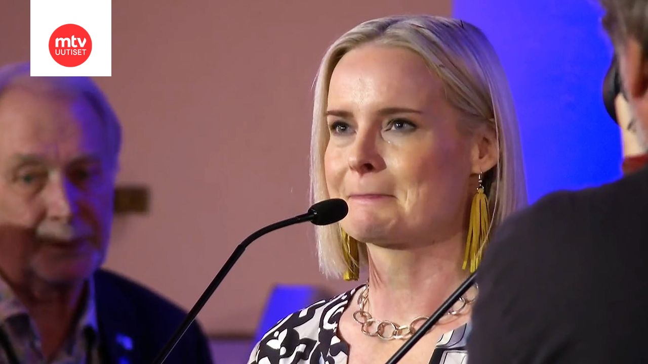 Riikka Purra piti tunteikkaan puheen puolueelleen – itku pääsi, kun ...