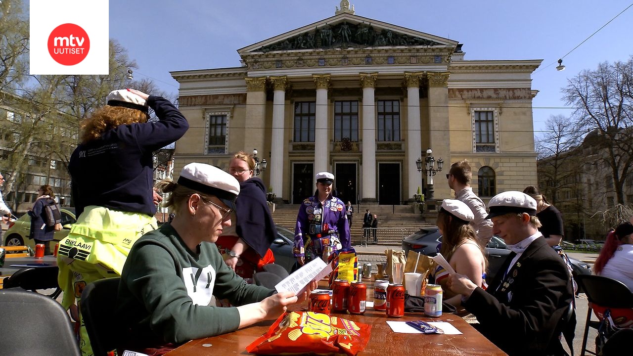 Opiskelijat järjestivät sitsit Säätytalolla | MTV Uutiset