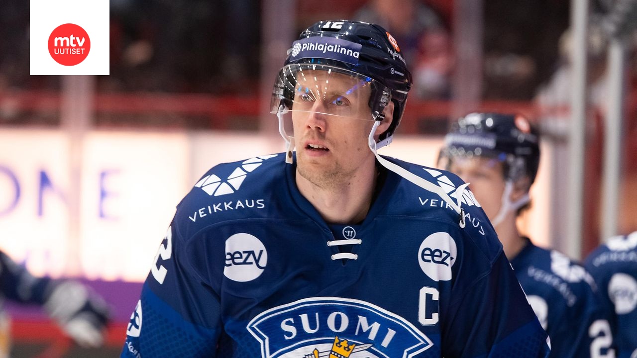 Sami Kapanen, Olli Jokinen ja Janne Pesonen puivat Marko Anttilan ...
