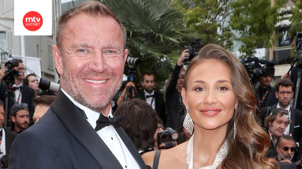 Johanna ja Renny Harlin viettivät juhannusta Suomessa: "Kesäyön taikaa paratiisisaarellamme ...