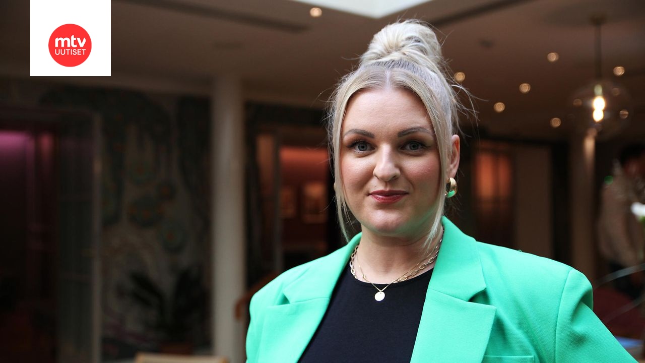 Jenni Poikelus on tuskissaan Masked Singer Suomen vaikeudesta | MTV Uutiset