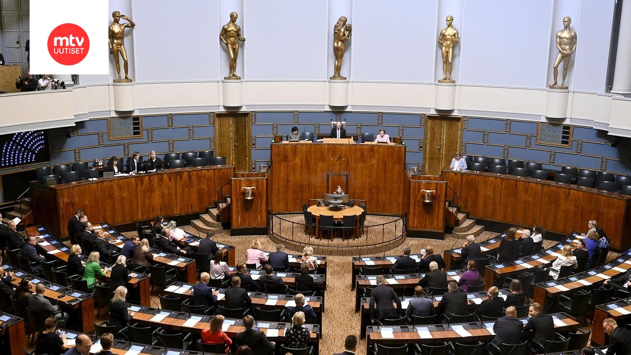 Eduskunta aloitti syyskautensa, mutta kuinka sujui lomailu ...