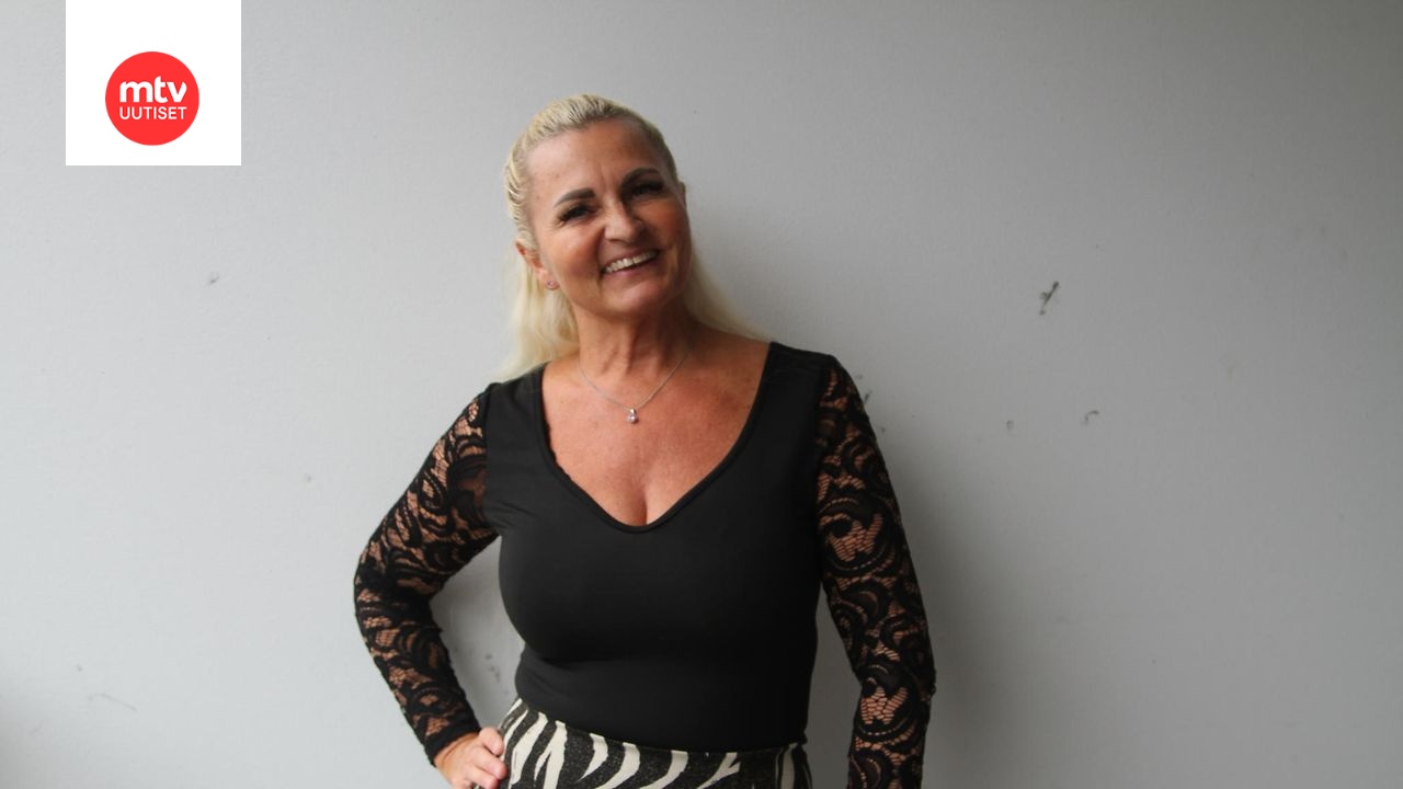 Sinkkulaiva-sarjasta tuttu Arja, 52, julkaisi rohkean kuvan | MTV Uutiset