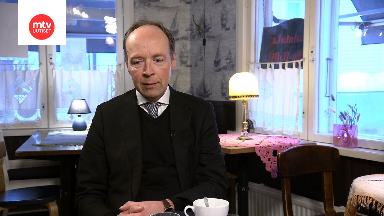 Jussi Halla-aho kertoo, miksi ei käy kapakoissa | MTV Uutiset