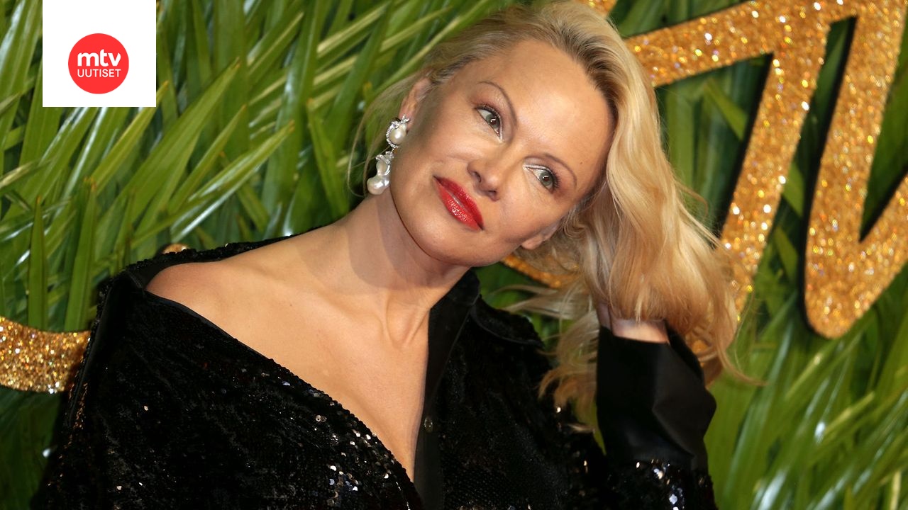 Pamela Andersonin erikoinen elämä seksisymbolista luonnonraikkaaksi ...