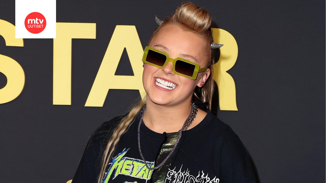 Jojo Siwa, 21, poseeraa timantein koristelluissa "penispikkuhousuissa ...