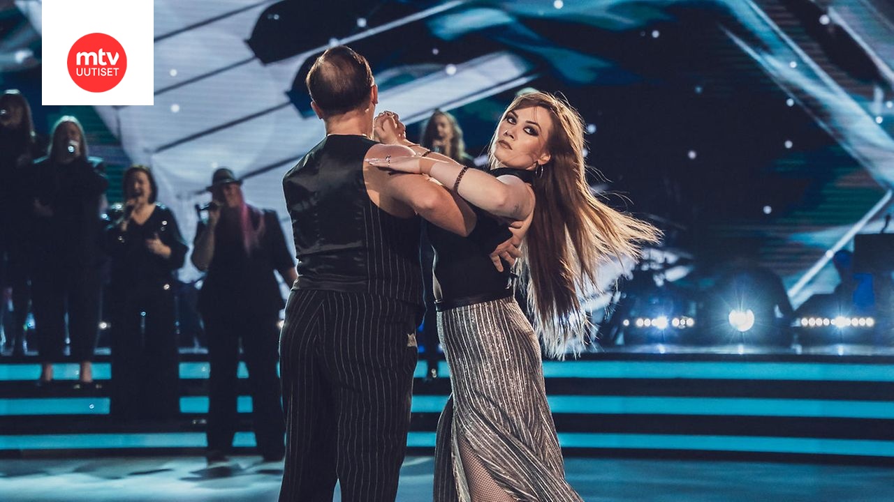 Näin Käärijä korkkasi TTK-urakkansa – ja mainitsi suorassa lähetyksessä jalkafetissin | MTV Uutiset