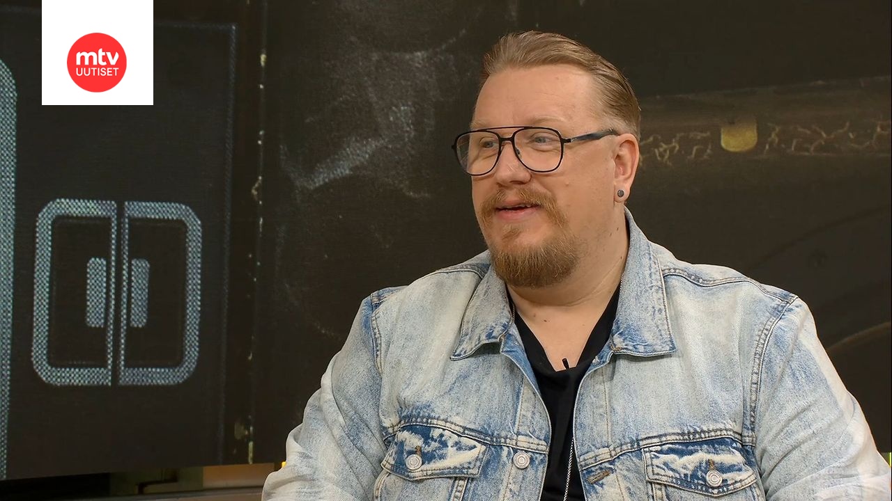 Arttu Wiskarin vanhempien ero vaikutti muusikon jouluperinteisiin ...