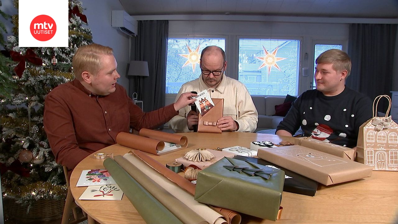 Näin paketoit joululahjan kauniiseen "taskupakettiin" | MTV Uutiset