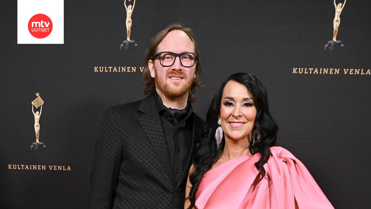 Ellen Jokikunnas ja Jari Rask julkaisivat hellyyttäviä kuvia uudesta ...