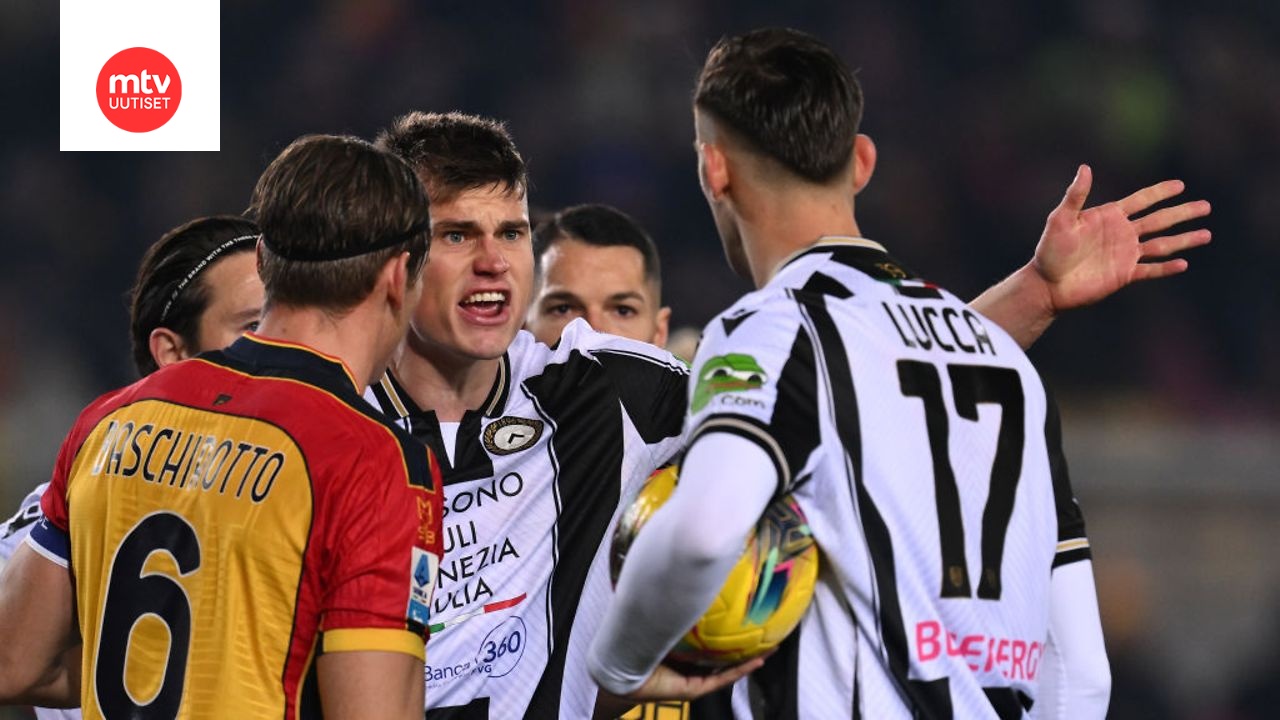 Rujo välikohtaus Serie A:ssa, joukkuetoverit ilmiriidassa kesken pelin ...