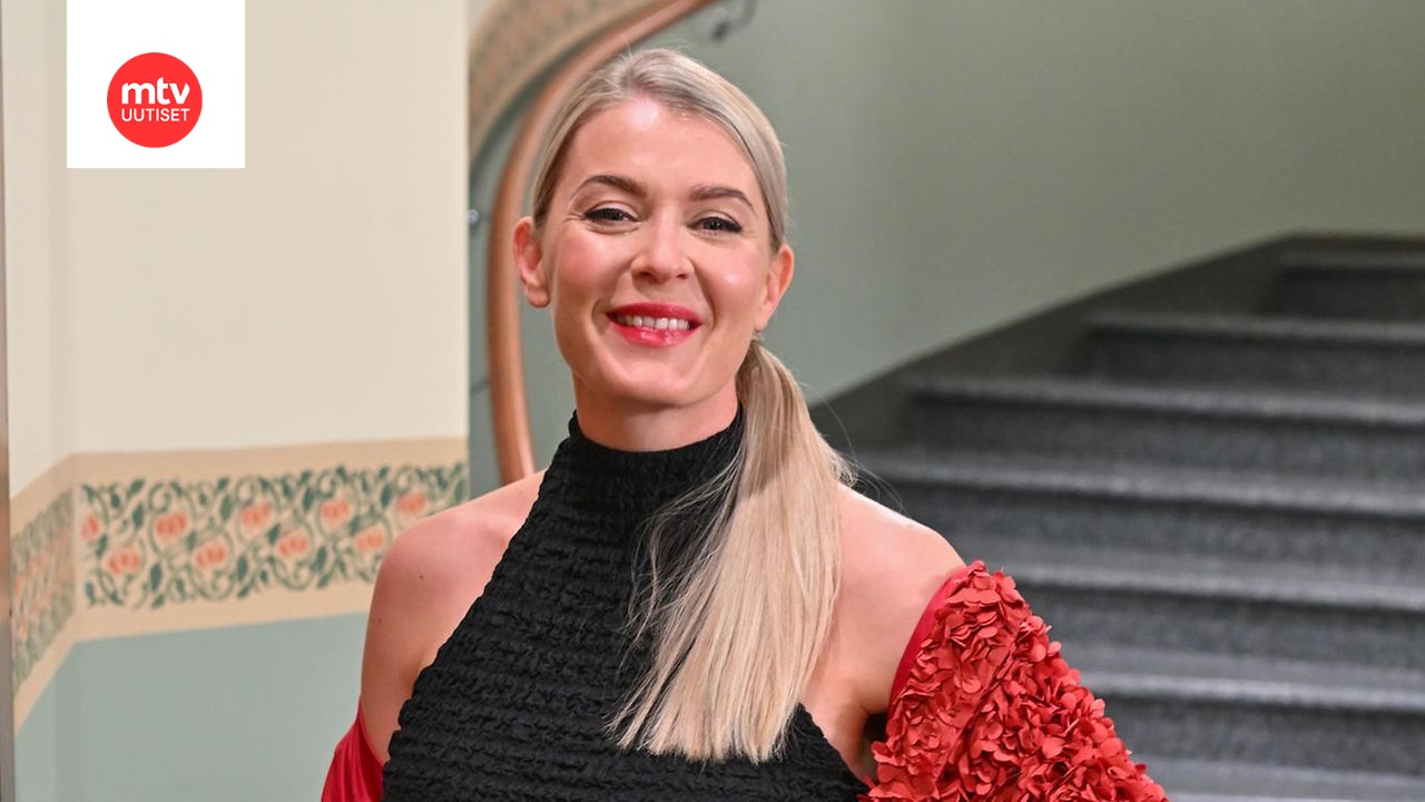 Monika Lindeman juhlistaa 10-vuotista Salkkarit-taivaltaan: "Päivääkään ...
