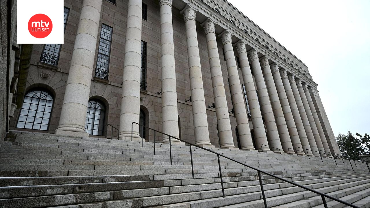 Eduskunta hyväksynyt eheytyshoidot kieltävän aloitteen | MTV Uutiset