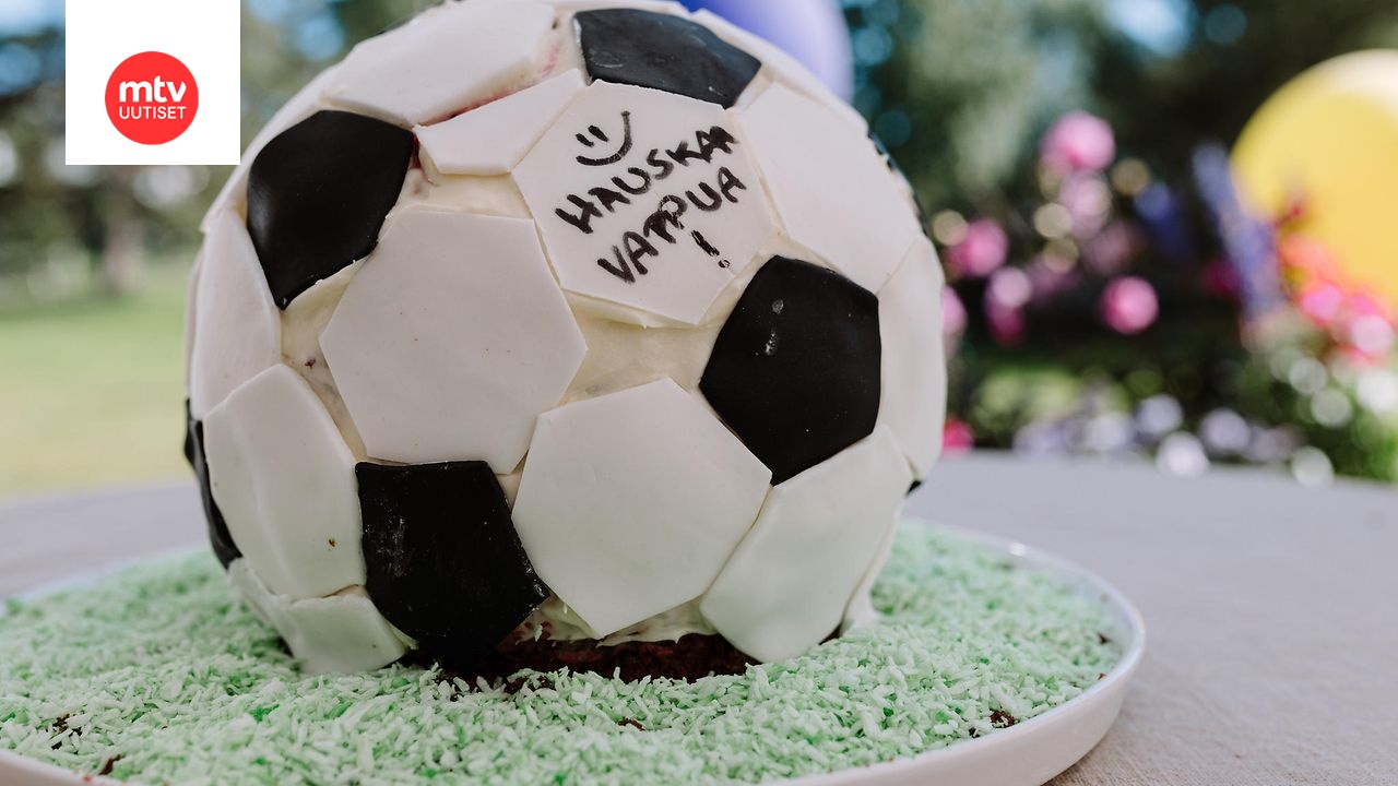 Koko Suomi leipoo: Pallo kuin pallo, Lauran resepti | Resepti | Makuja ...