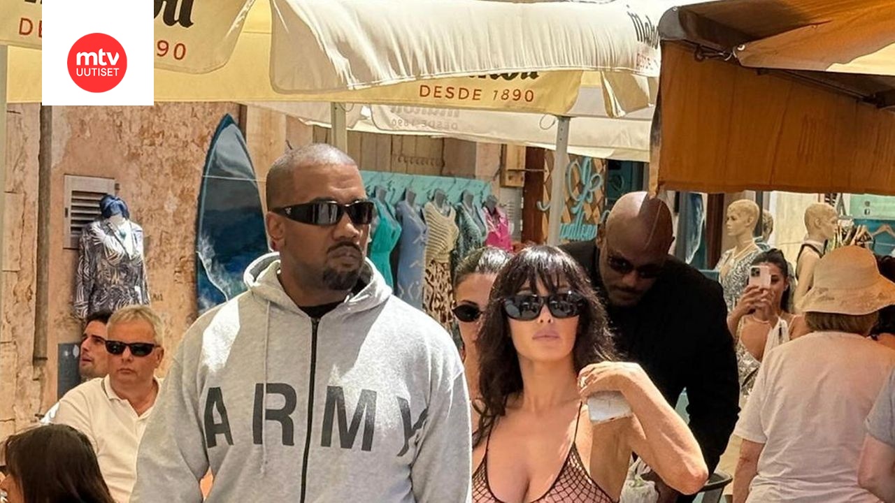 Bianca Censori teki sen taas! Nakuili Mallorcan ruuhkaisilla kaduilla ...