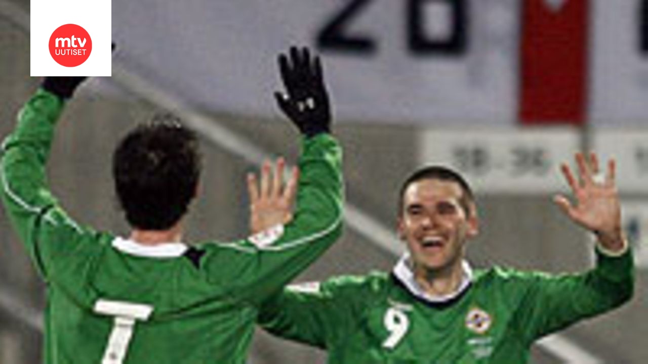 Pohjois-Irlannin David Healy iski hattutempun | MTV Uutiset