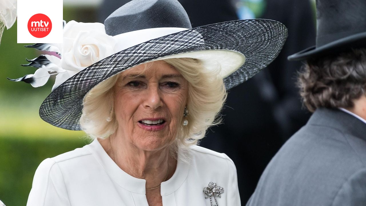 Kuningatar Camillan yllättävä asustevalinta sai monet hieraisemaan ...