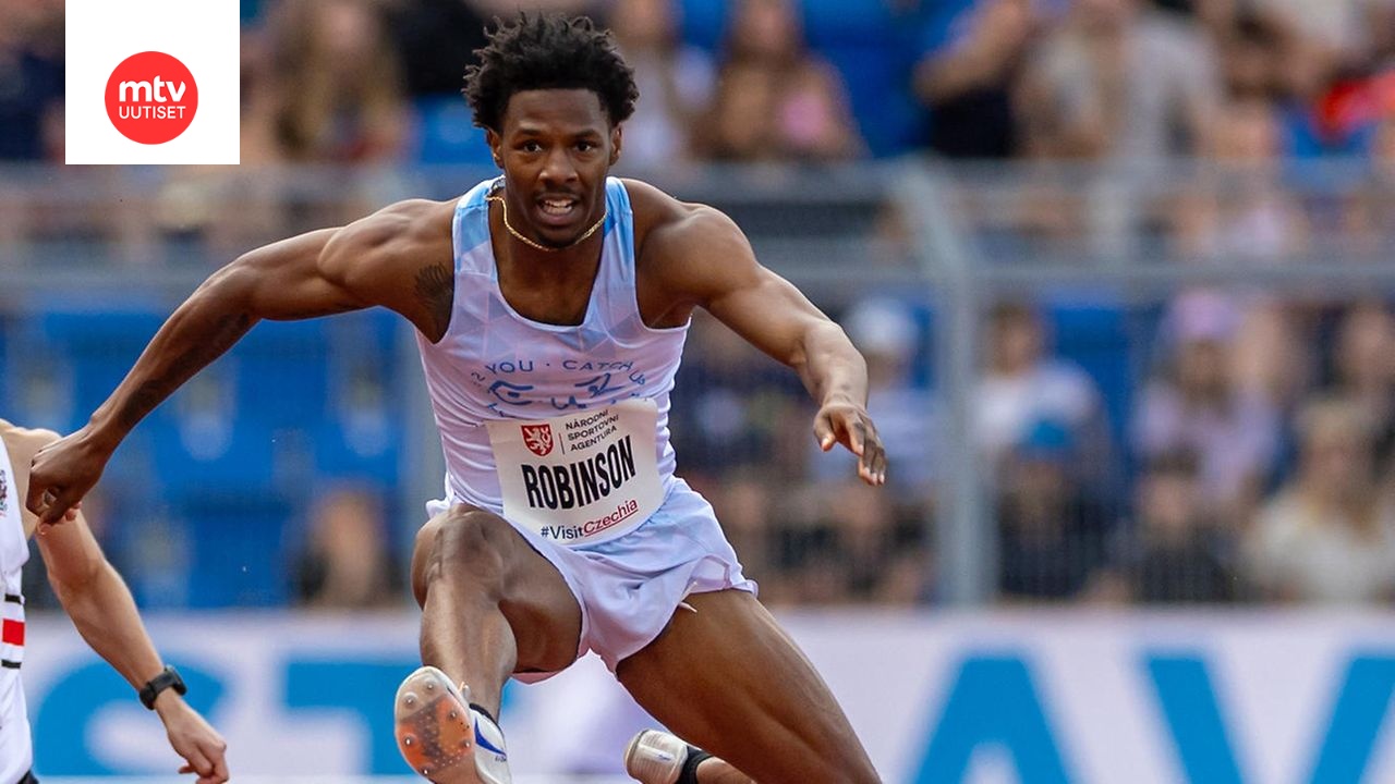 Penis esillä juossut Chris Robinson sairaalavuoteella | MTV Uutiset